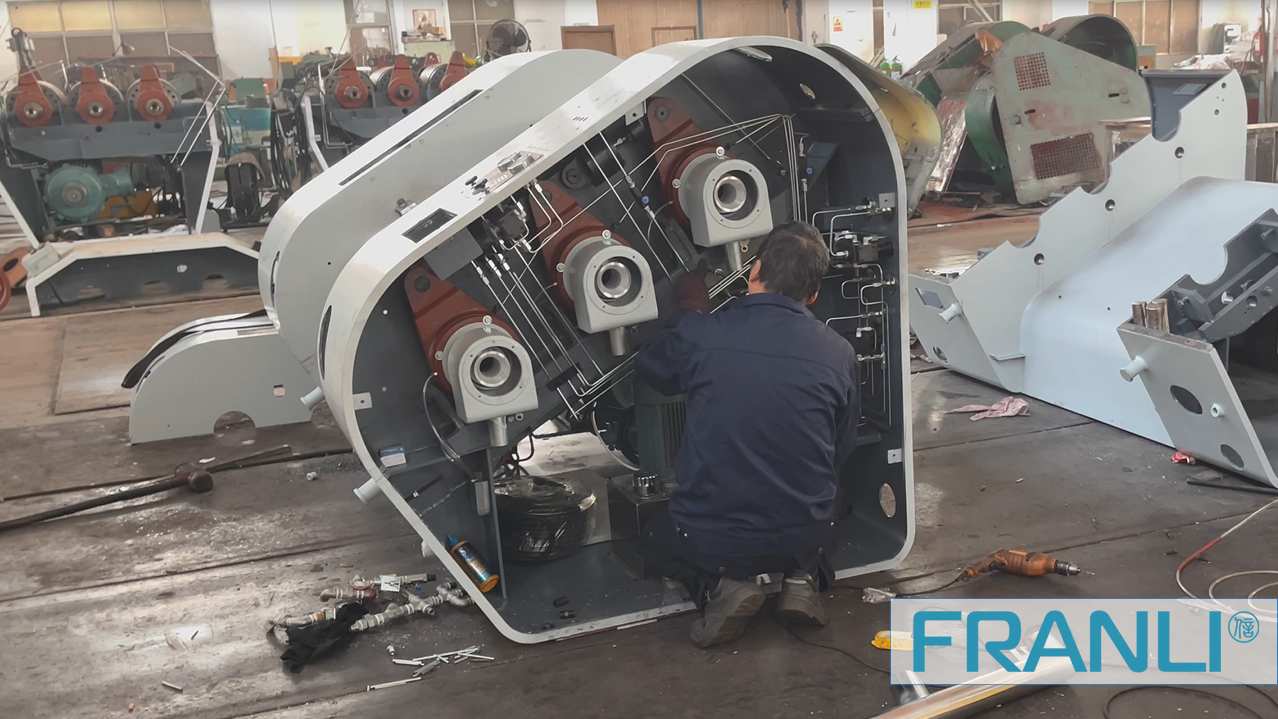 Achieving Particle Size Reduction with Hydraulic Three Roll Mills ...